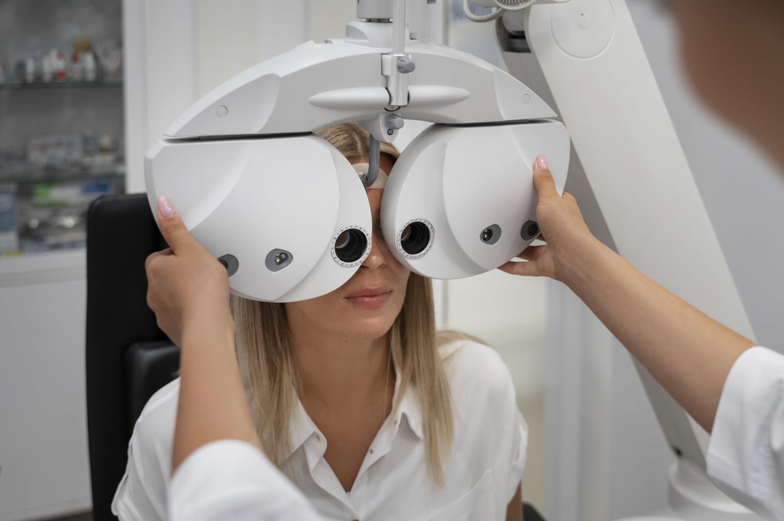 Oftalmología Adeslas · revisiones y pruebas sin esperas